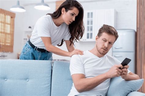 How to Spy on My Husband's Android Phone for Free in 2025 - TraceMob
