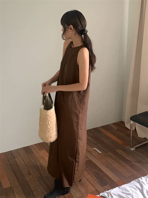 나이니 시리즈 홀터넥 바스락 롱 나시 원피스