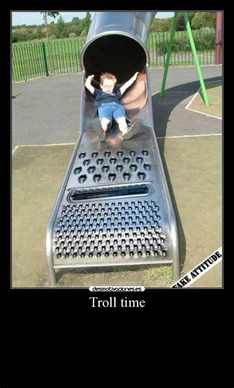 Troll Time Desmotivaciones