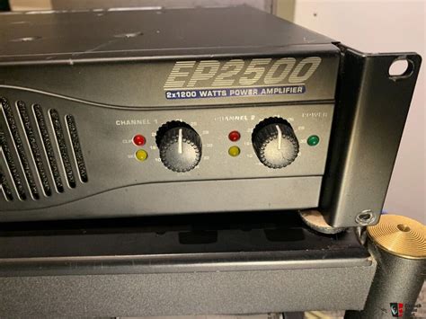 Behringer EP 2500 power amp Photo #4155062 - US Audio Mart