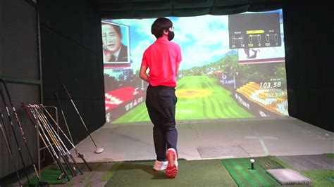 동반자보다 더 많은 우승샷하실려면 왼다리 중심하체잡고 어깨뒤에두고 손을 내리세요 간결하게 올리고 오른발 스파이크압력주고