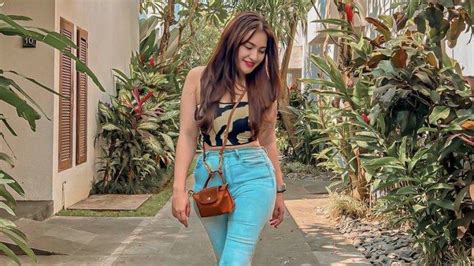 Gaya Busana Nathalie Holscher Makin Terbuka, Warganet: Setelan Pabrik - Tribunbatam.id