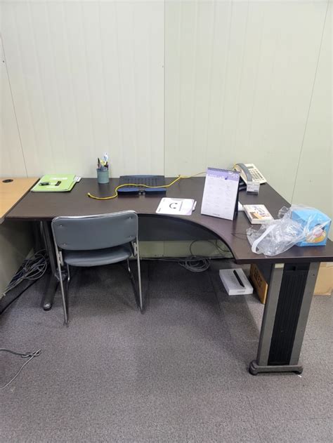 사무실책상 테이블 대형폐가구 폐기물 내려드림폐기처리까지 현장갤러리 가정폐기물 빈집정리 이사쓰레기 이삿짐처분