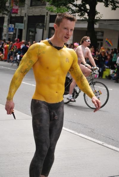 MEN BODY PAINTING Part 1 Tumbex