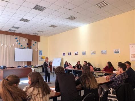 თბილისის 42 ე საჯარო სკოლას თსუ ის “ნორჩი ეკონომისტის სკოლის” წარმომადგენლები ესტუმრნენ