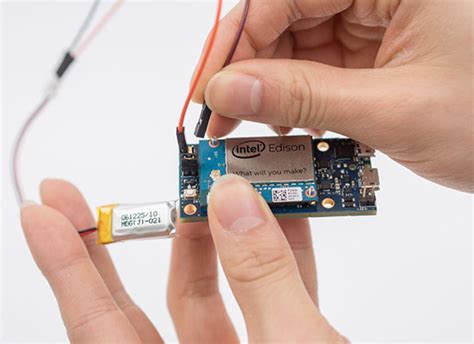 Nový Intel Edison Mini Breakout Board