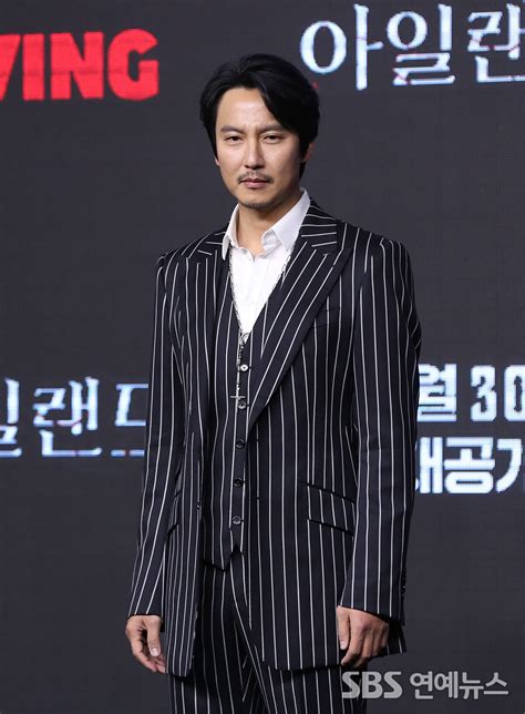 [e포토] 김남길 눈빛에서 나오는 거친 남성미