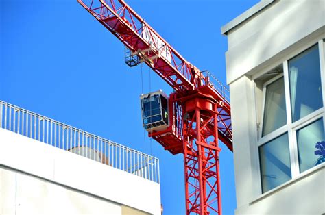 무료 이미지 건축물 하늘 마천루 차량 놀이 공원 돛대 롤러 코스터 발코니 기중기 대지 팔 크란 하우스 운전실 높은 건축 공사 크레인 캡 도시