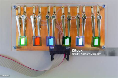 프로브 스테이션에서 소형 Rgb Oled 디스플레이 켜기 확인 0명에 대한 스톡 사진 및 기타 이미지 0명 Lcd 과학 Istock