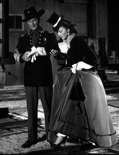 Cineclassic Errol Flynn E Olivia De Havilland In La Storia Del Generale Custer Facebook