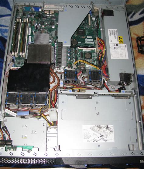 IBM X3250 Server EVILBOX