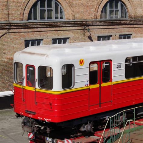 Київське метро отримало нові вагони з Варшави для модернізації парку