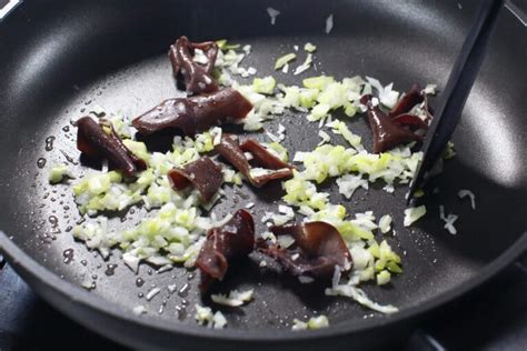 きくらげと卵の中華炒め｜ふわふわ卵とコリコリ食感の簡単レシピ やまでら くみこ のレシピ