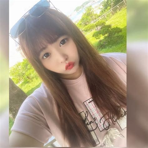 Meini Nini Li Threads Say More