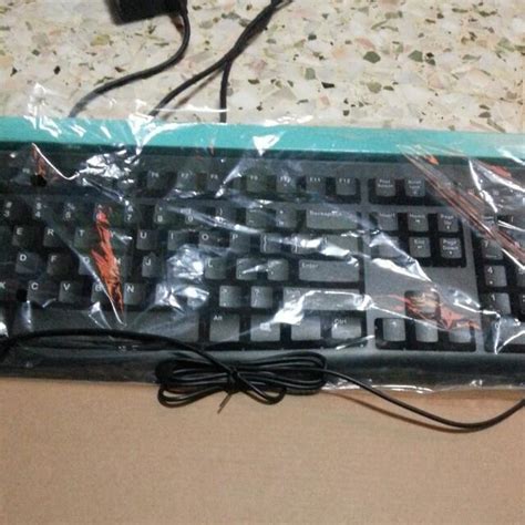 Logitech Plug And Play Usb Keyboard Computers And Tech Parts And Accessories Computer Keyboard On