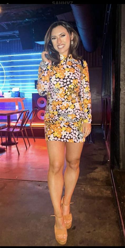 Savannah Louie Anf R Hot Reporters