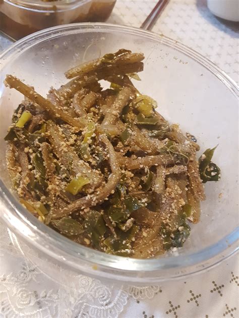 몬스터 헌터 와일즈 인벤 머윗대가 실존 식물이였군요 ㄷㄷ 몬스터헌터 인벤 자유게시판