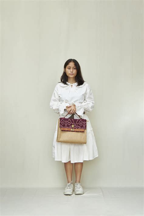 g a r j i t a c o l l e c t i o n s t r u c t u r e d b a g ethneeq inaexport