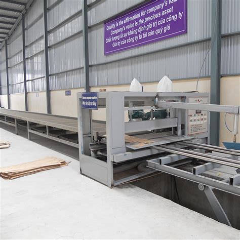 China Plywood Veneer Automatic Assembly Machine Manufacturers Plywood Veneer Automatic Assembly