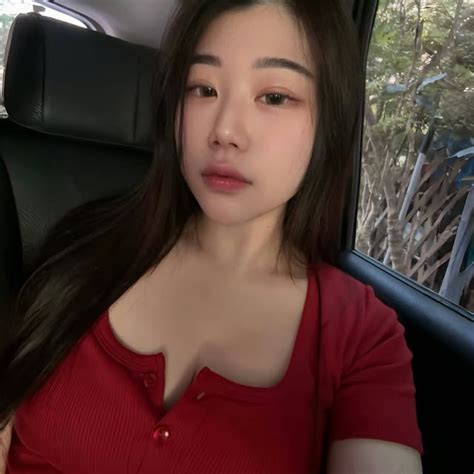妮妮𝑁𝑖𝑛𝑖 ♡ Cnini • Threads Say More