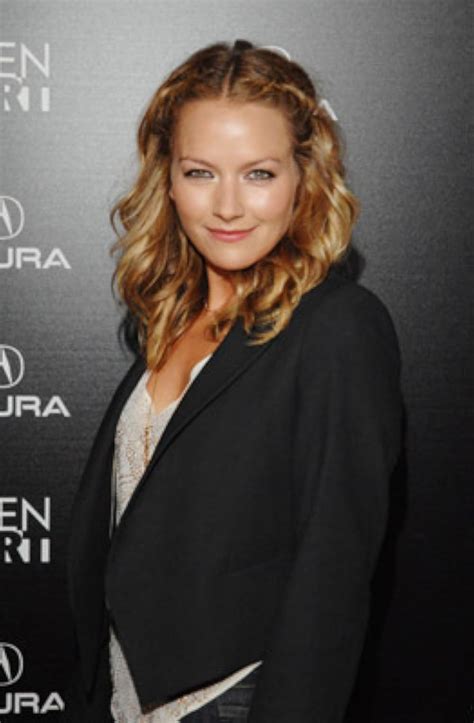 Becki Newton — The Movie Database Ywoj