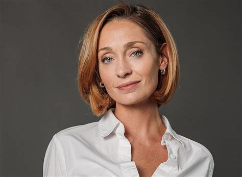 Jean Brouillard Passe Le Flambeau à Sa Fille Florence