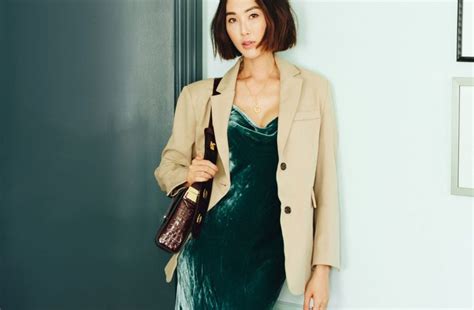 Джинсы 2020: 8 главных джинсовых трендов – Woman Delice | Новые образы ...