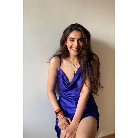 Divyansha Kaushik Instagram Serve 🍦 Gethu Cinema