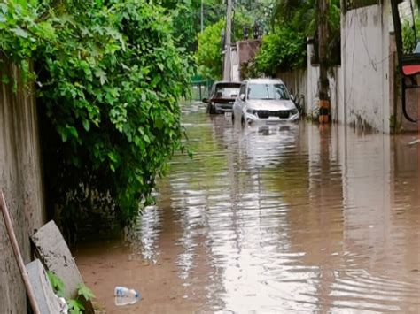 Flood Water In Delhi Government Secretariat And Near Kejriwal House जहां से चलती है दिल्ली की