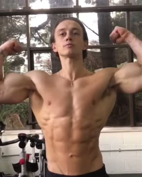 Insanely Shredded Teen Bodybuilder Flexes ThisVid