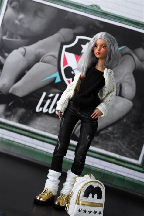 Amy Caramel Lillycat Independent Dollmaker