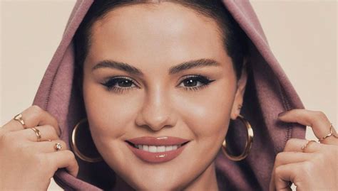 Los gestos que Selena Gómez hizo a Chris Brown en los MTV VMA 2023