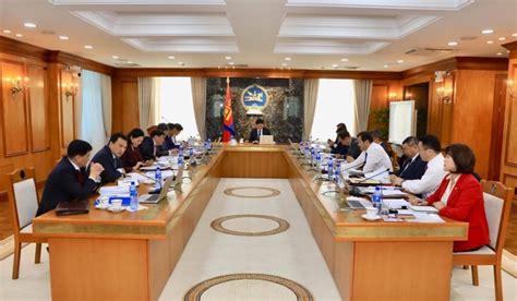 Жирэмсэн эхчүүд хүүхдүүдийг сувилалд амраана