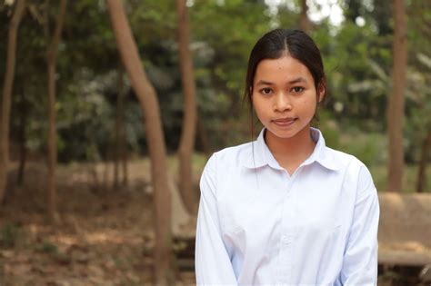 សិស្សវិទ្យាល័យ ហ៊ុន សែន ស្គន់ និងវិទ្យាល័យ ហេង សំរិន ឬស្សីស្រុក ចូលរួមការត្រួតពិនិត្យ