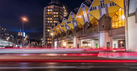 거리 건물 건축 건축 랜드마크 공공 장소 교통 구조 기하학적 설계 긴 노출 네덜란드 네덜란드 랜드마크 대도시권 도시 경관 도시 계획 도시 조명