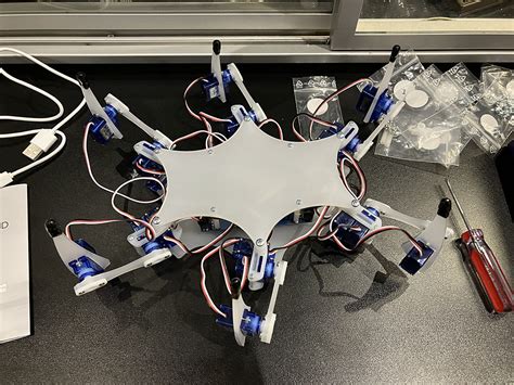 Stemi Hexapod Workshop Peekandpoke