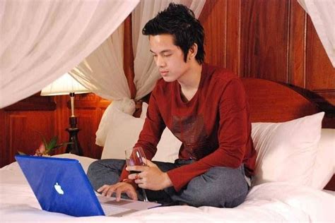 Maniya Ngin Maniya Ngin Added A New Photo