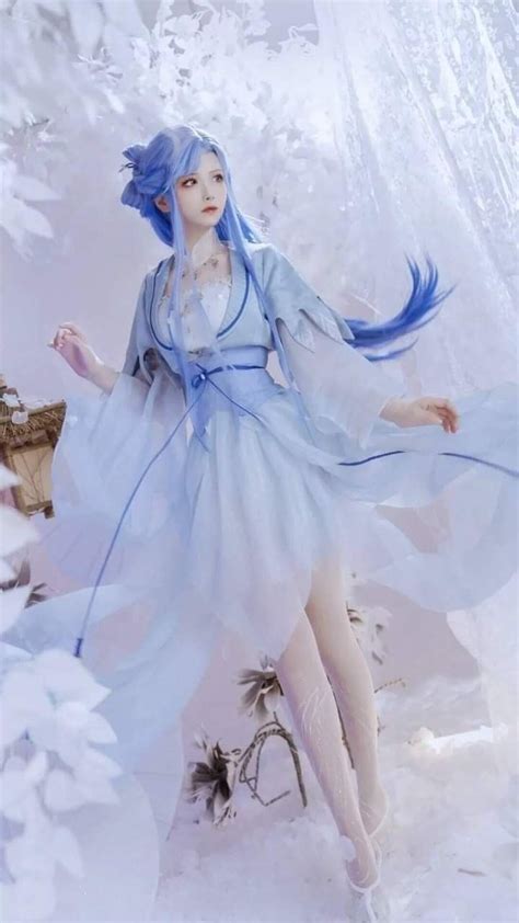 Pin By Queen Medusa On Donghua Art Reference Poses Female Pose