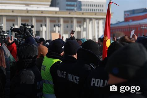 ФОТО Нүүрсний хулгайд холбогдсон улстөрчдийн нэрсийг зарла Хариуцлага тооц