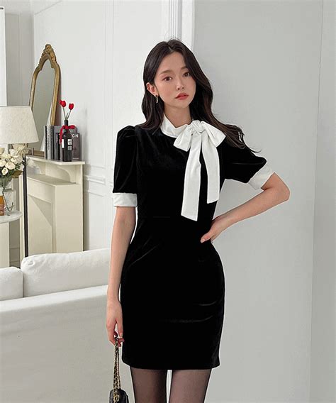당일발송 벨벳 리본 타이 퍼프 셔링 배색 슬림핏 H라인 반팔 미니 원피스 크리스마스 파티룩 연말룩 데이트룩 하객룩 에이블리