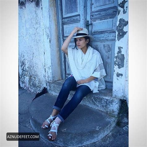 Caitlin Leahy Feet Aznudefeet Caitlin Leahy Feet Aznudefeet