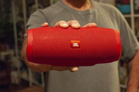 Jbl Charge Review A Bluetooth Speaker That Knows How To Party Mashable