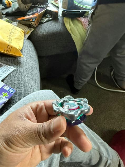Takara Tomy Silver Wolf 3 80fb Beyblade X Starter Ux 08