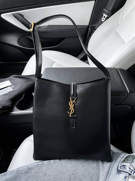 Шкіряна сумка в стилі Yves Saint Laurent — ціна 2900 грн у каталозі Сумки Купити аксесуари за