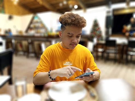 Ulefone Armor Review It Boasts Built In Wireless Earbuds And Not Much Else Android Central