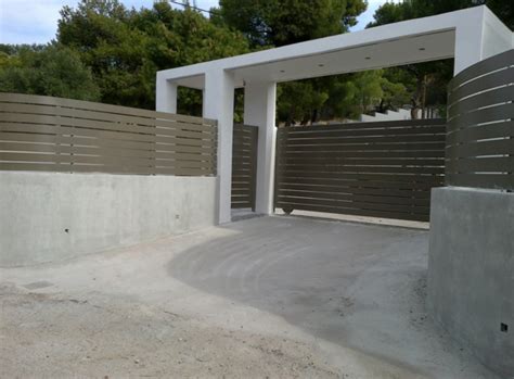 Σιδηροκατασκευές Σιδερένιες Πόρτες Σκάλες Ντουλάπες Σιδερένια Κάγκελα Στέγαστρα Πατάρια