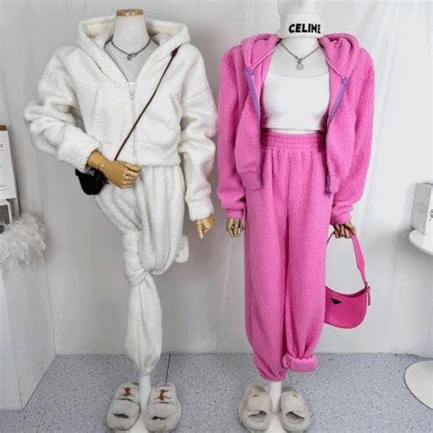 세트가격러블리컬러이쁨💗 컬러 뽀글이 양털 후리스 후드 집업 밴딩 뽀글이 조거 팬츠 Set 2color 에이블리