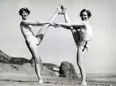 Film Noir Photos Bathing Beauties Paired Up