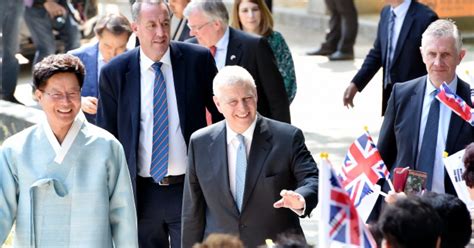 英 앤드루 왕자 안동 하회마을 방문 어머니 발자취 느껴 기뻐