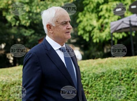 Атанас Запрянов ще участва в срещата на министрите на отбраната на страните от формата Б 9 Утро